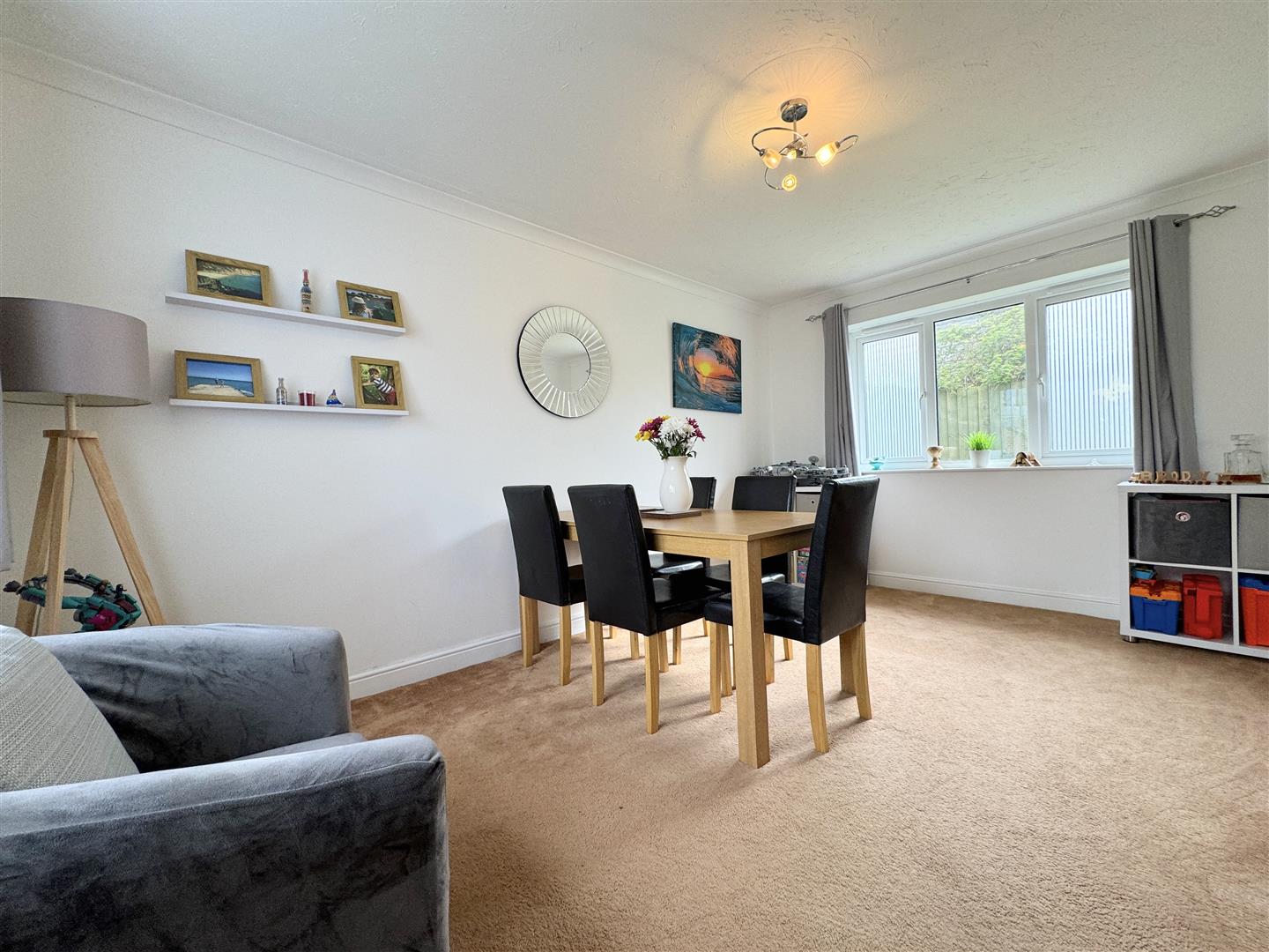 Penhale Gardens, Fraddon, St. Columb - Mo Move Newquay